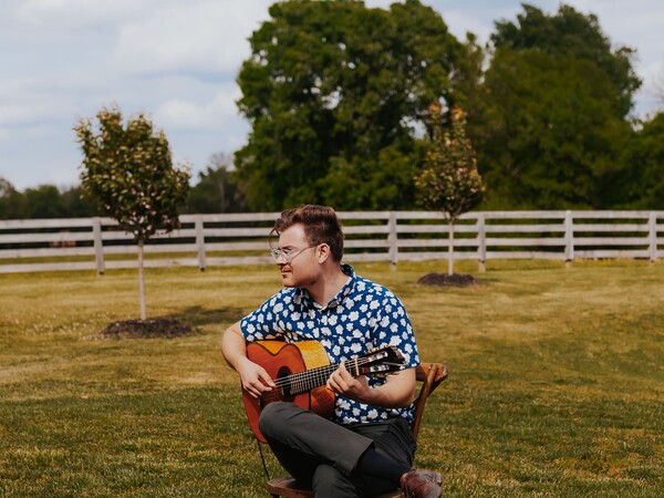 Luke Sunderland Music Photos - The Knot