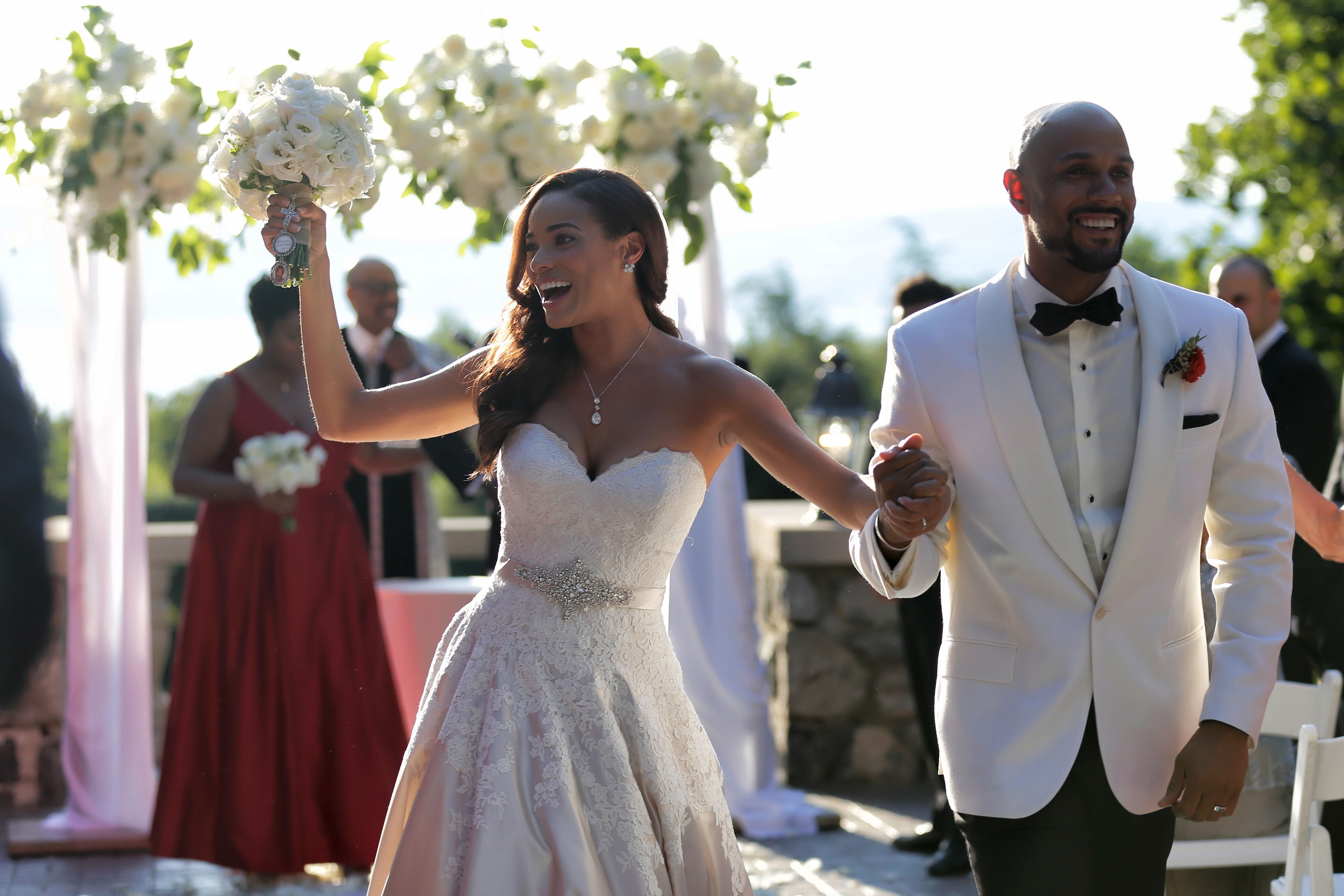 Mistresses Star Rochelle Aytes Marries Actor Cj Lindsey In Mansion