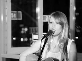 Sara Nelms - Singer Guitarist New York City, NY - The Bash