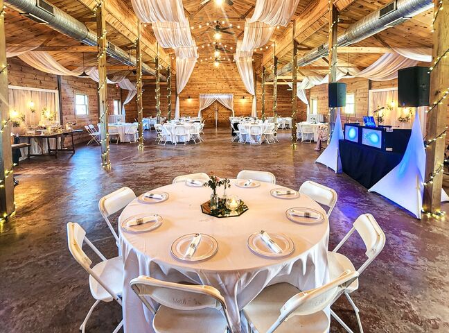 The Ole Oak Barn Wedding and Event Venue | Reception Venues - The Knot