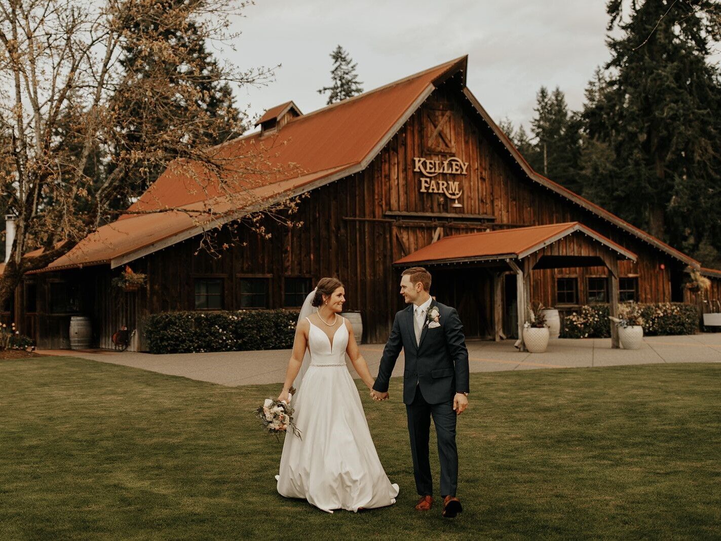 13 Barn Wedding Venues in Washington That Bring the Wow Factor