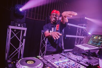 DJs in Seattle, WA - The Knot