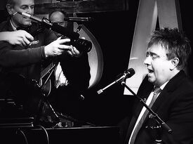 Johnathan Bond of Young Harmony - Singing Pianist Nashville, TN - The Bash