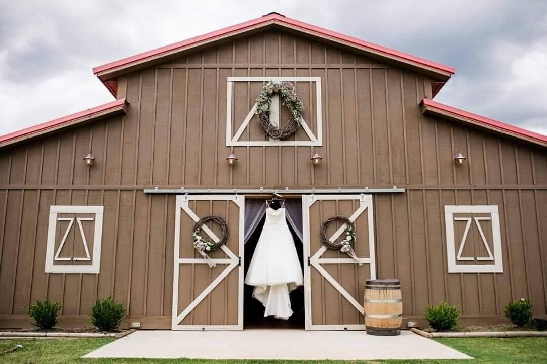 The Ole Oak Barn Wedding and Event Venue | Reception Venues - The Knot