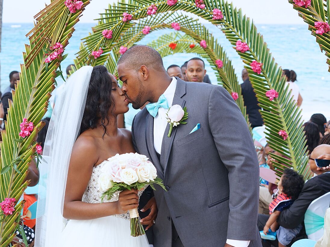 The Dominican Wedding Traditions & Customs to Use While Planning