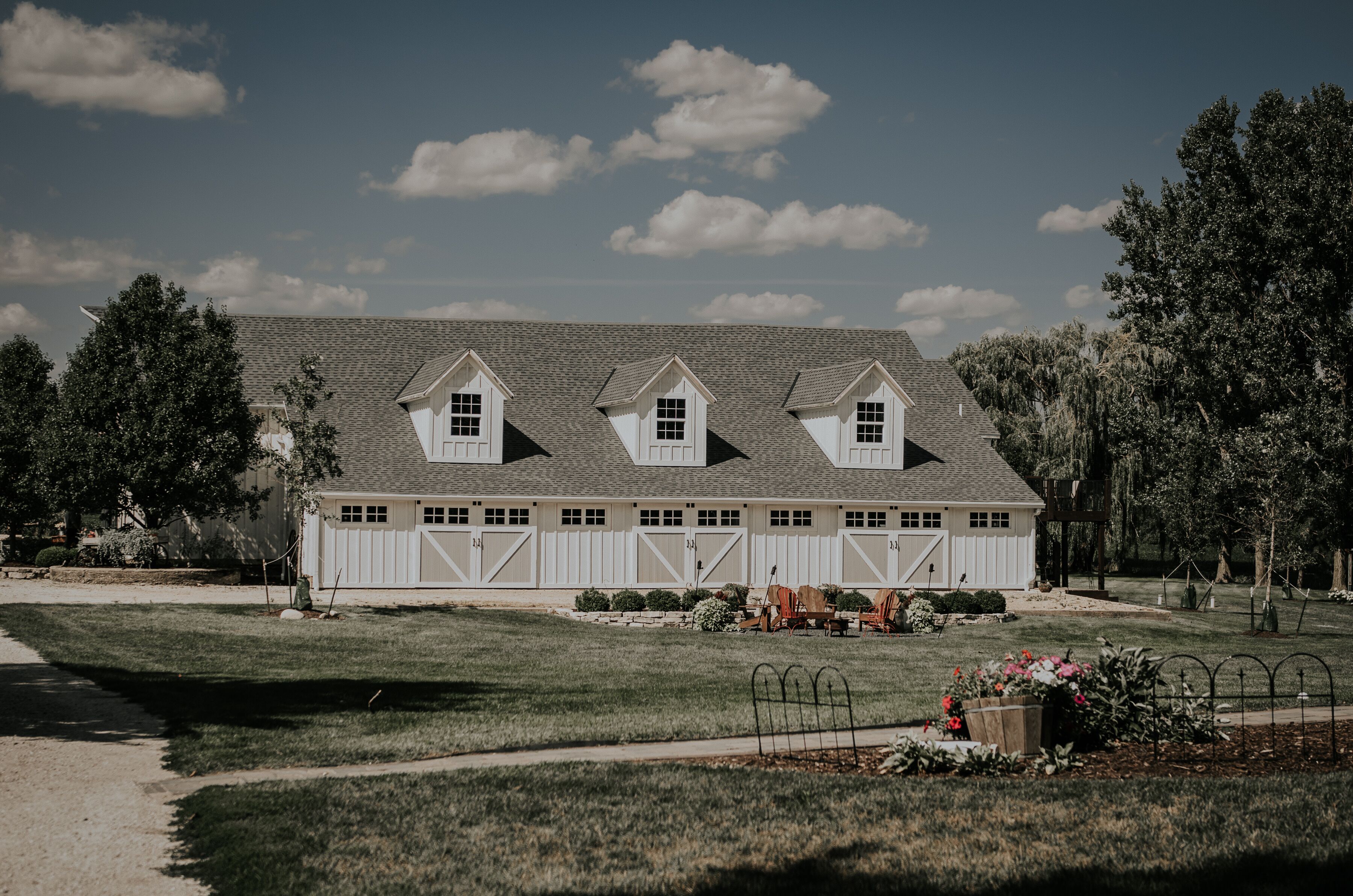 The Rustic Barn At Prairie Gardens | Fasci Garden
